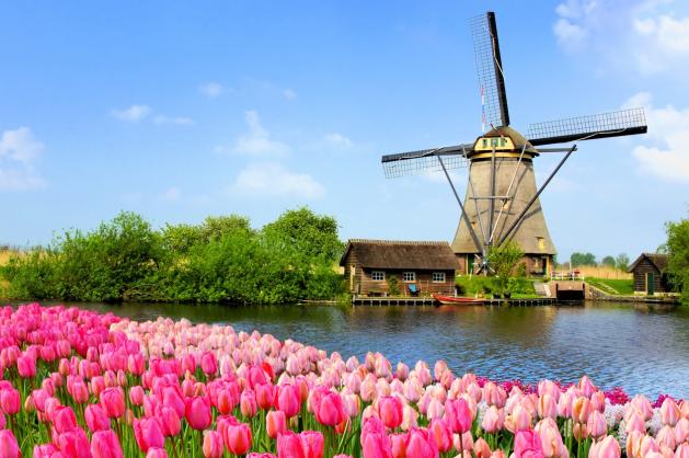 Kinderdijk: větrné mlýny milovali malíři, dneska je obdivují turisti ...